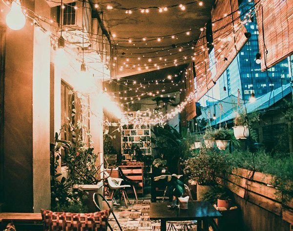 Bừng Sáng Không Gian Quán Cafe với Đèn Led Dây Ngoài Trời - Bảo An ...